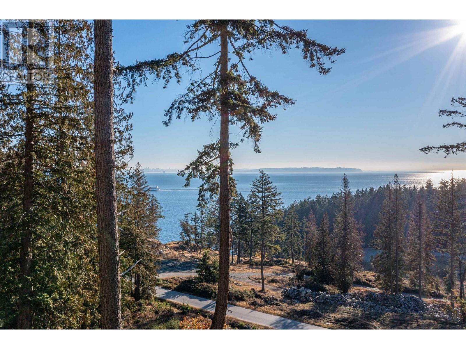 For sale: 814 MCINTOSH LANE, Bowen Island, British Columbia V0N1G2 ...