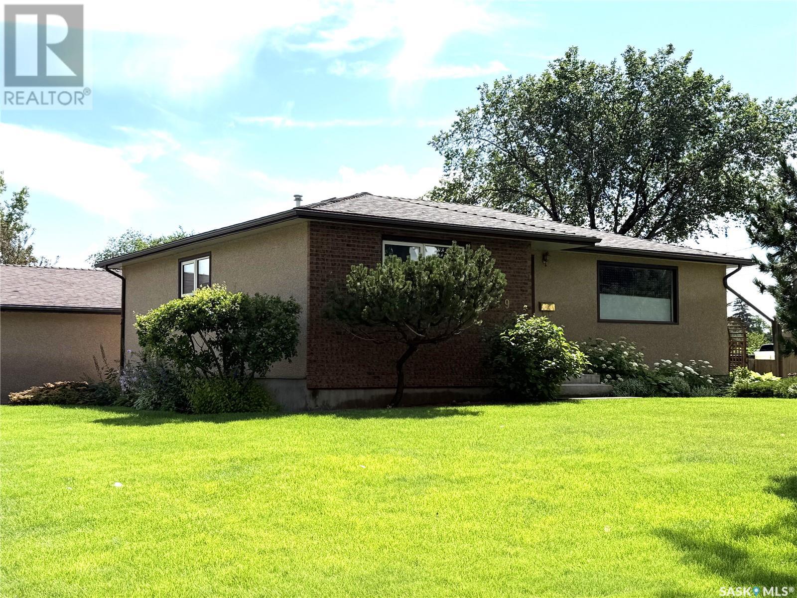 For sale: 449 Martin STREET, Burstall, Saskatchewan S0N0H0 - SK006668 ...