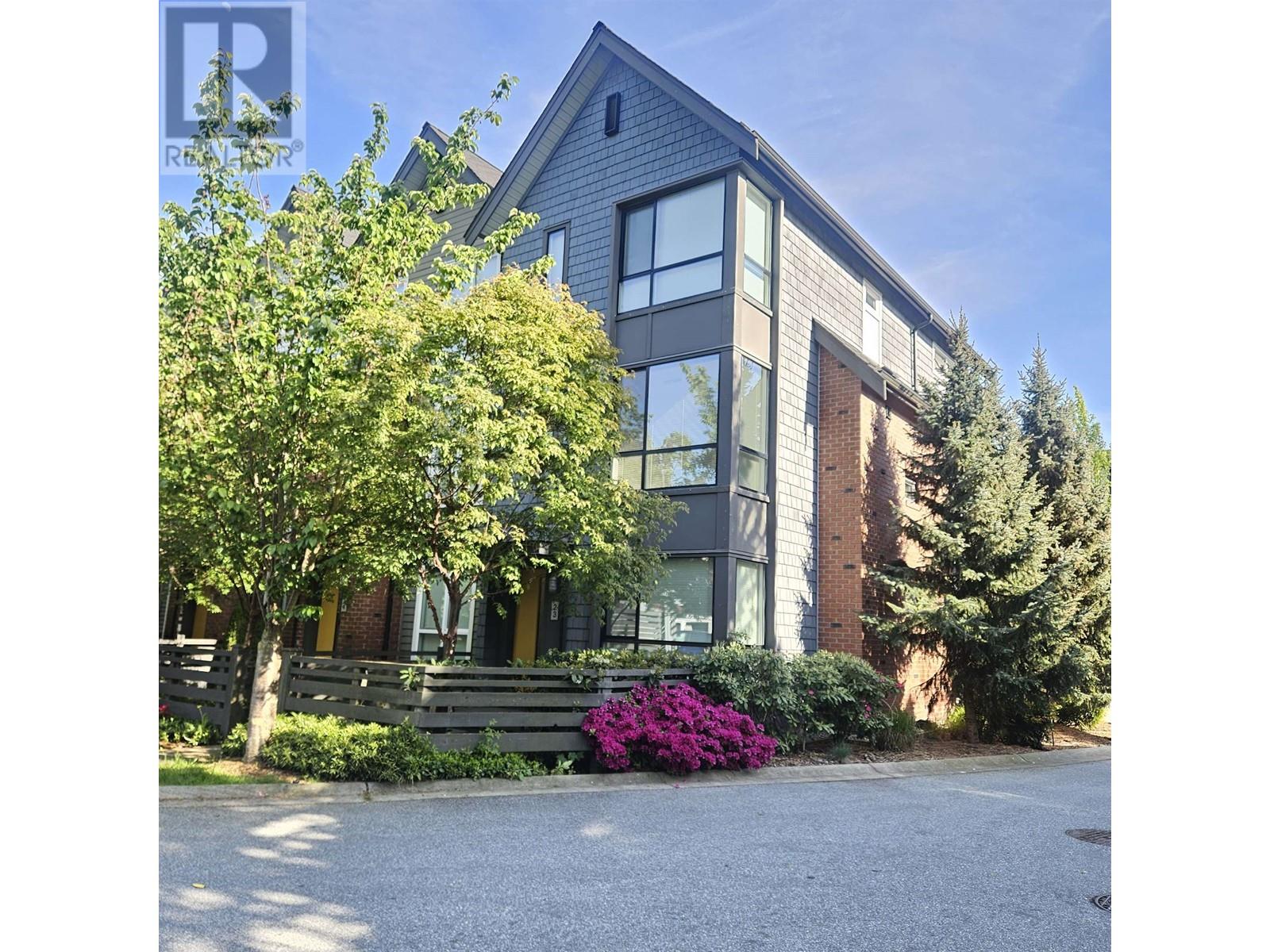 For sale: 23 2380 RANGER LANE, Port Coquitlam, British Columbia V3B0M4 ...