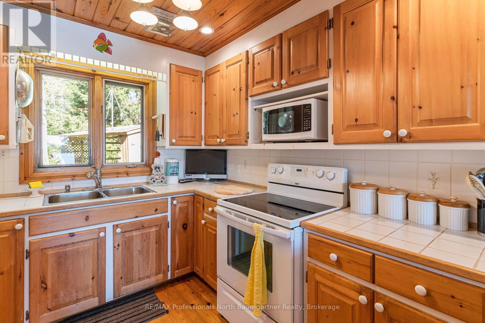 For sale: 6469 KENNISIS LAKE ROAD, Dysart et al (Havelock), Ontario ...