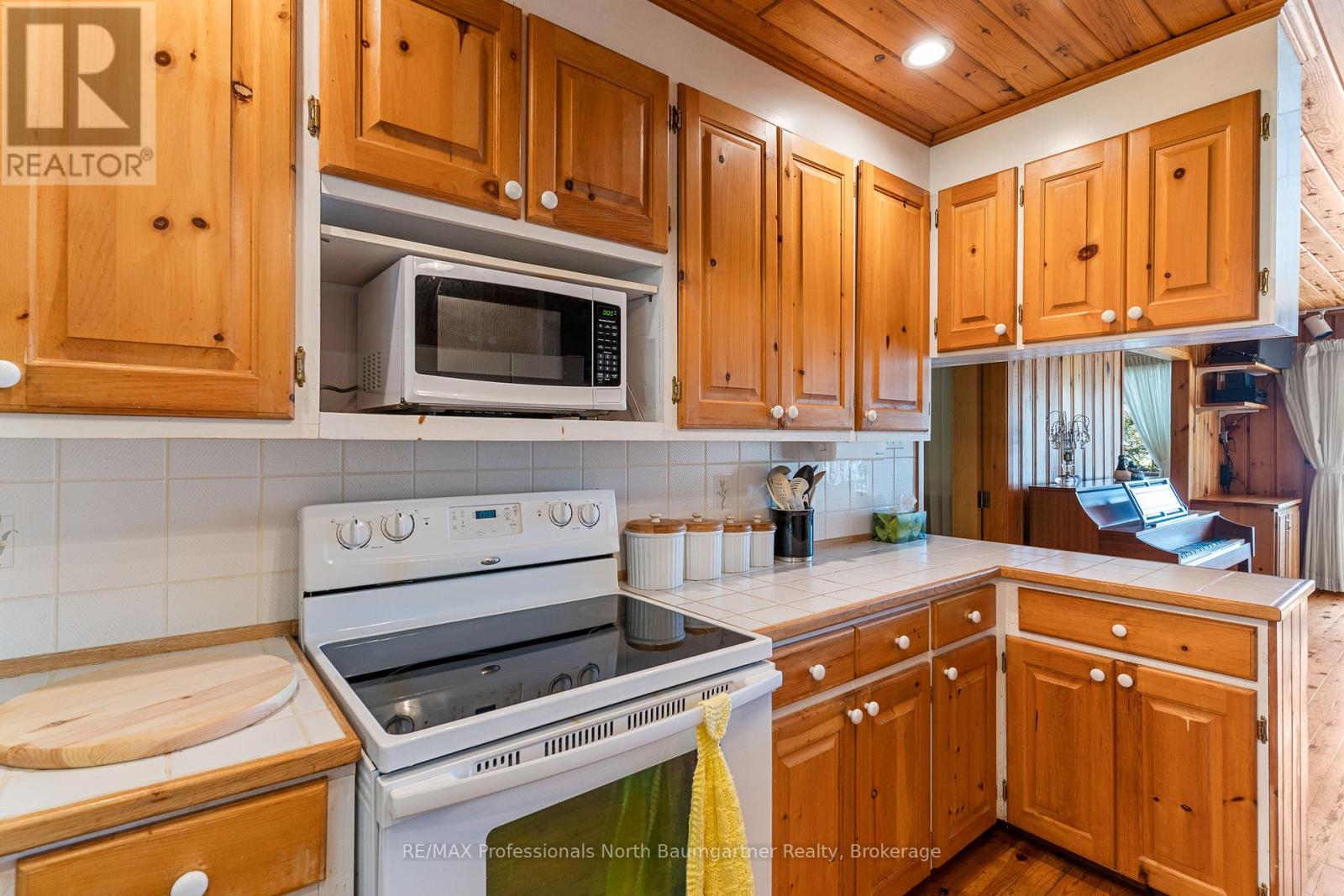 For sale: 6469 KENNISIS LAKE ROAD, Dysart et al (Havelock), Ontario ...