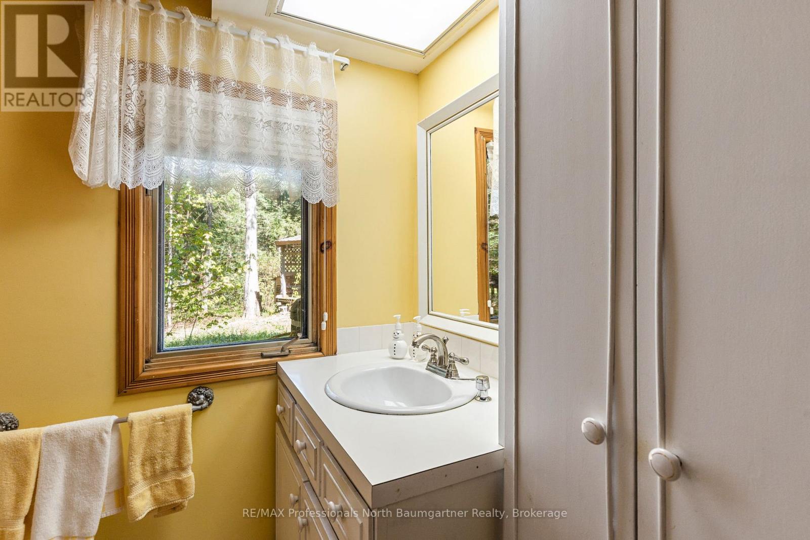 For sale: 6469 KENNISIS LAKE ROAD, Dysart et al (Havelock), Ontario ...