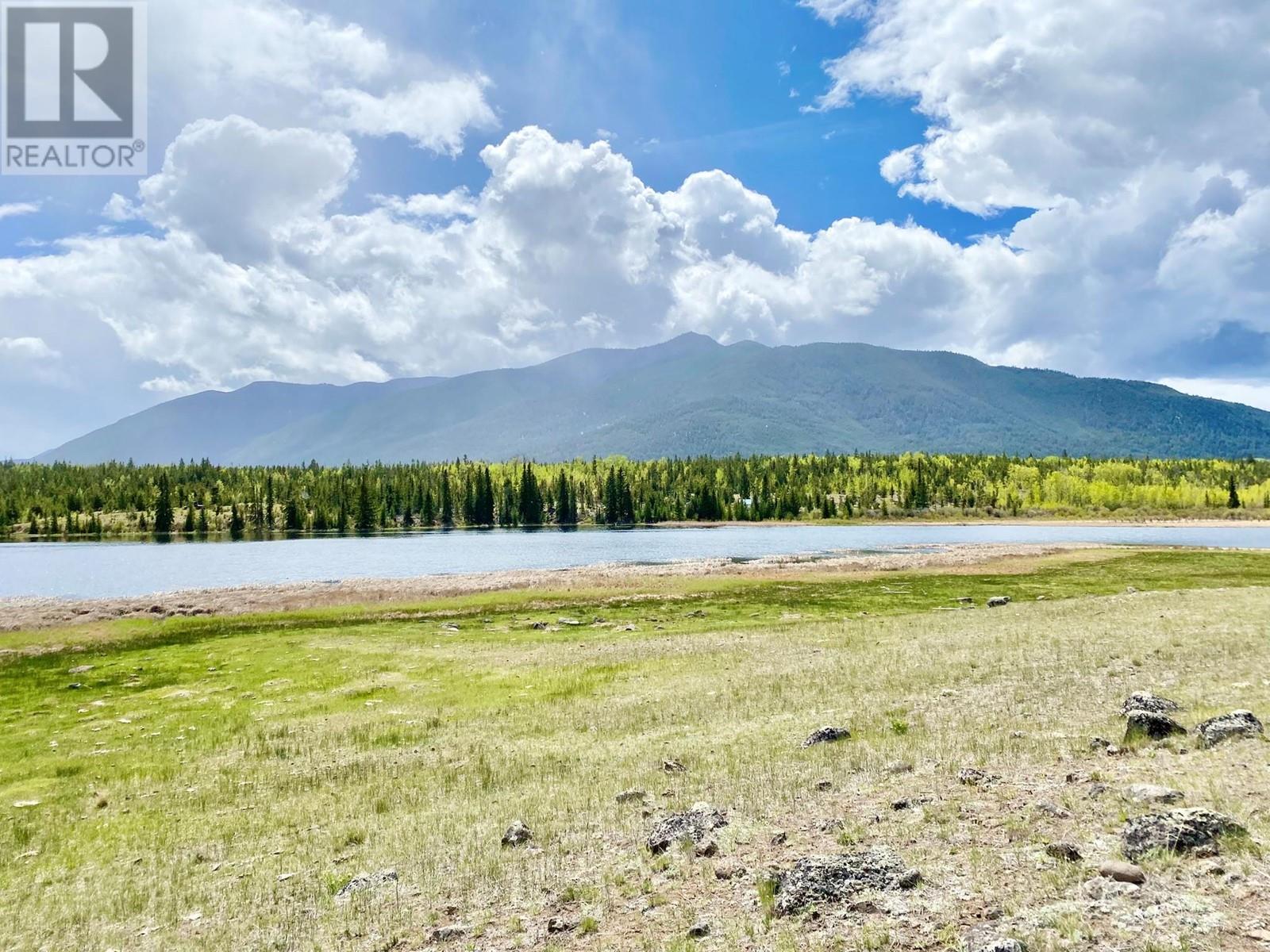 For sale: 3193 Little Big Bar Road, Clinton, British Columbia V0K1K0 ...