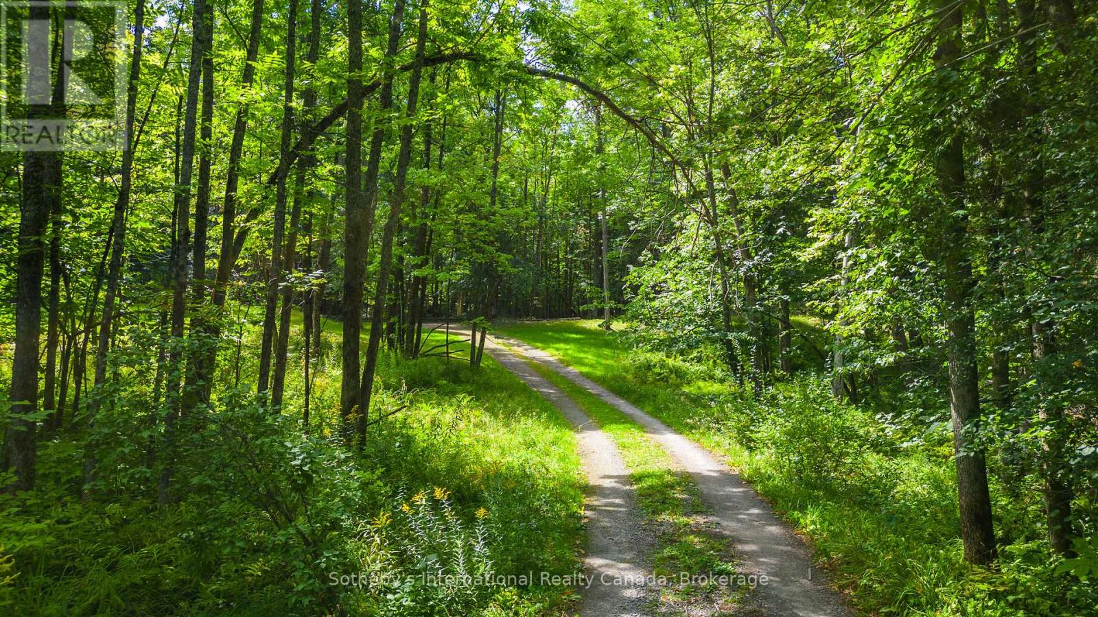 For sale: 8 - 1124 COATE ROAD, Muskoka Lakes (Cardwell), Ontario P0C1J0 ...