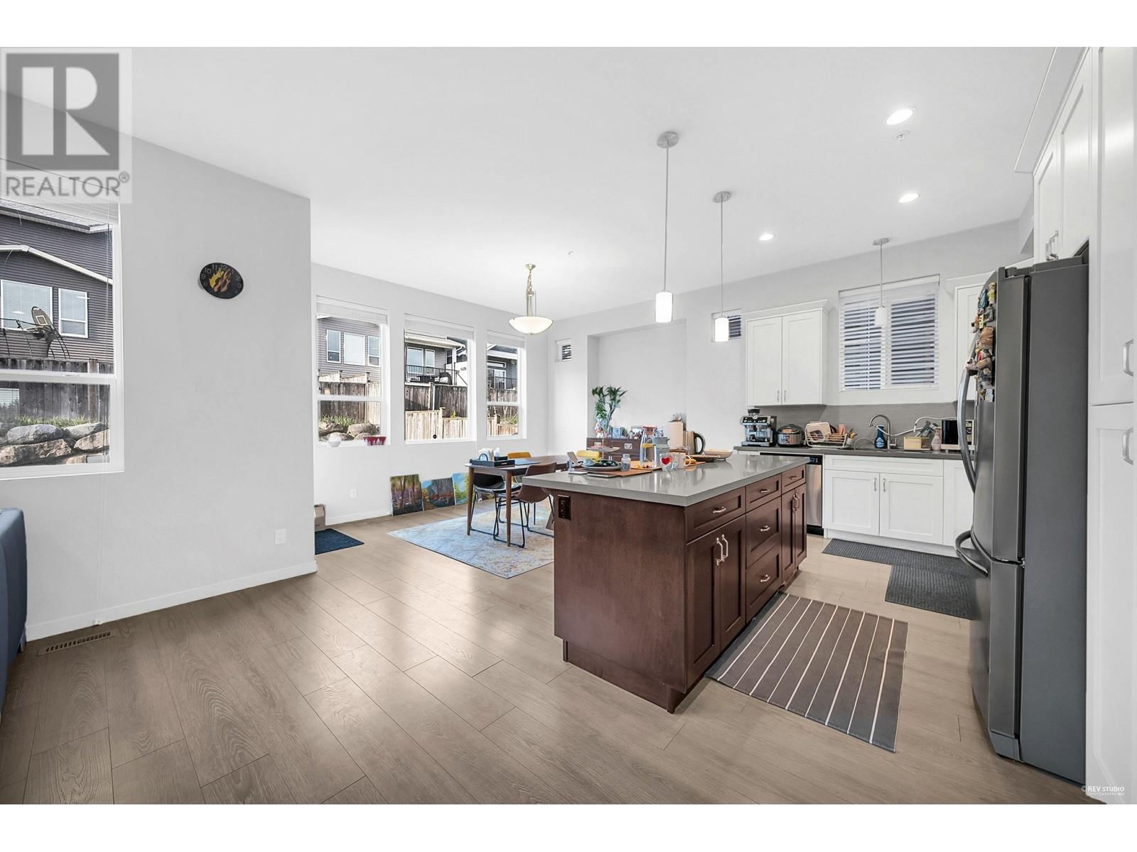 For sale: 24355 112B AVENUE, Maple Ridge, British Columbia V2W1H5 ...