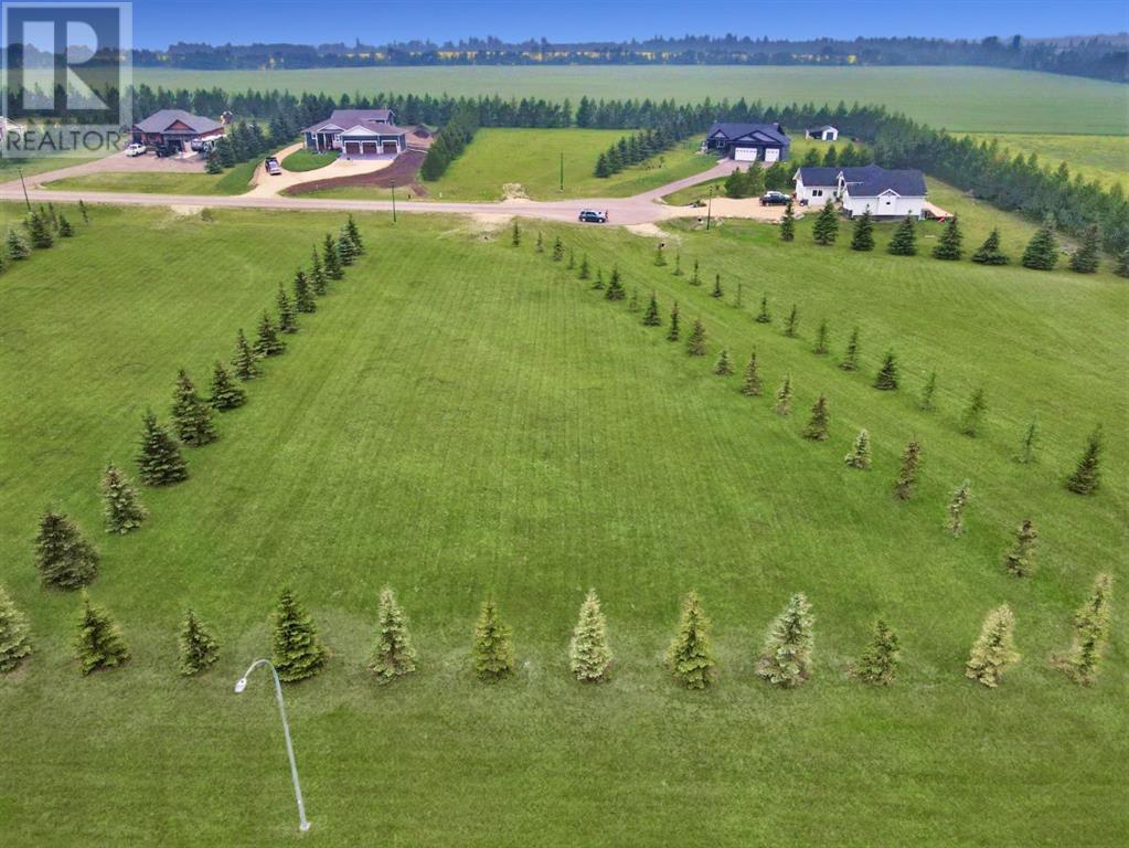For sale: 6217 Evergreen Close, Rimbey, Alberta T0C2J0 - A2183919 ...