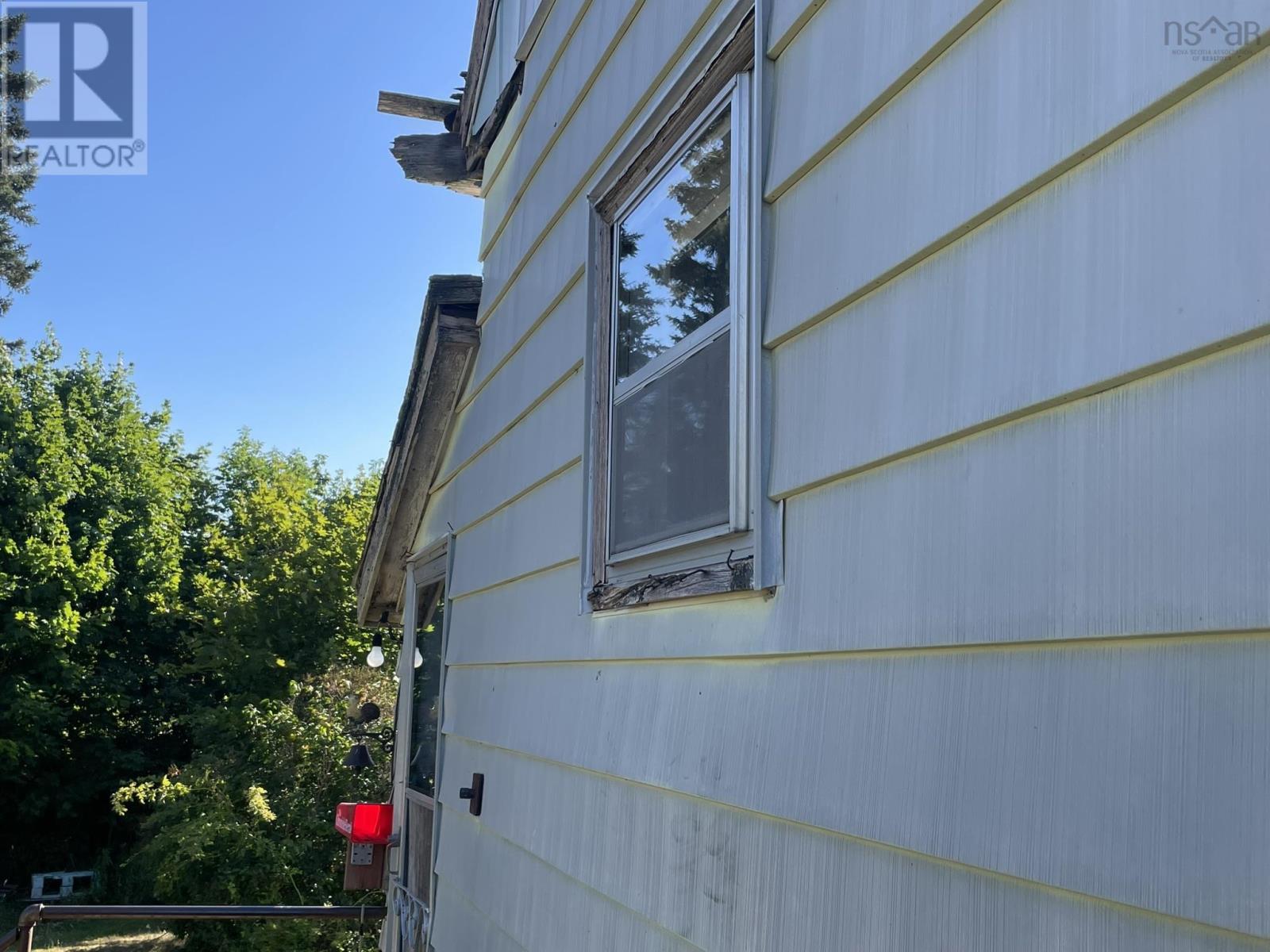 For sale: 1458 Bluff Road, Hants Border, Nova Scotia B0P1P0 - 202427783 ...