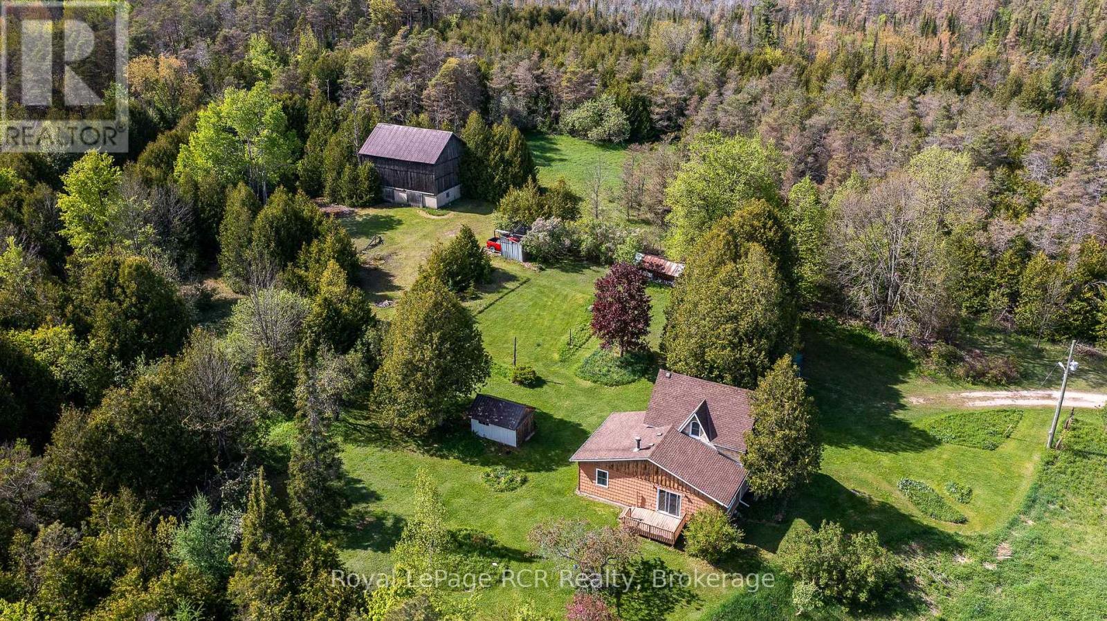 À vendre : 134780 20 SIDE ROAD, West Grey, Ontario N0G1L0 - X12172820 ...