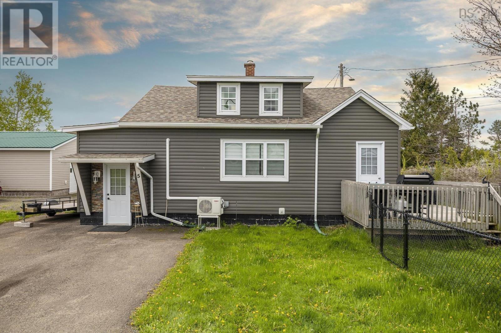 5 Fraser Lane, Springhill, Nova Scotia B0M1X0 | REALTOR.ca