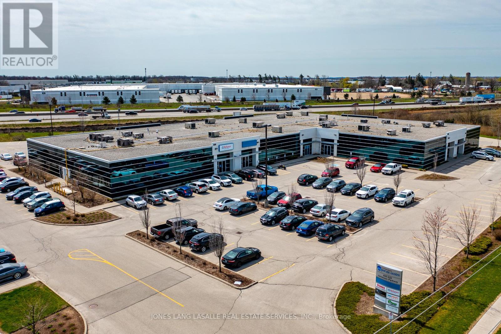 For lease: UNIT 1&3 - 600 JAMIESON PARKWAY, Cambridge, Ontario N3C4N6 ...