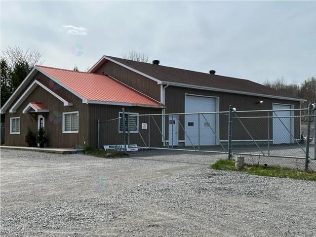 For sale: 16090 Route 335, Chertsey, Quebec J0K3K0 - 21139937 | REALTOR.ca