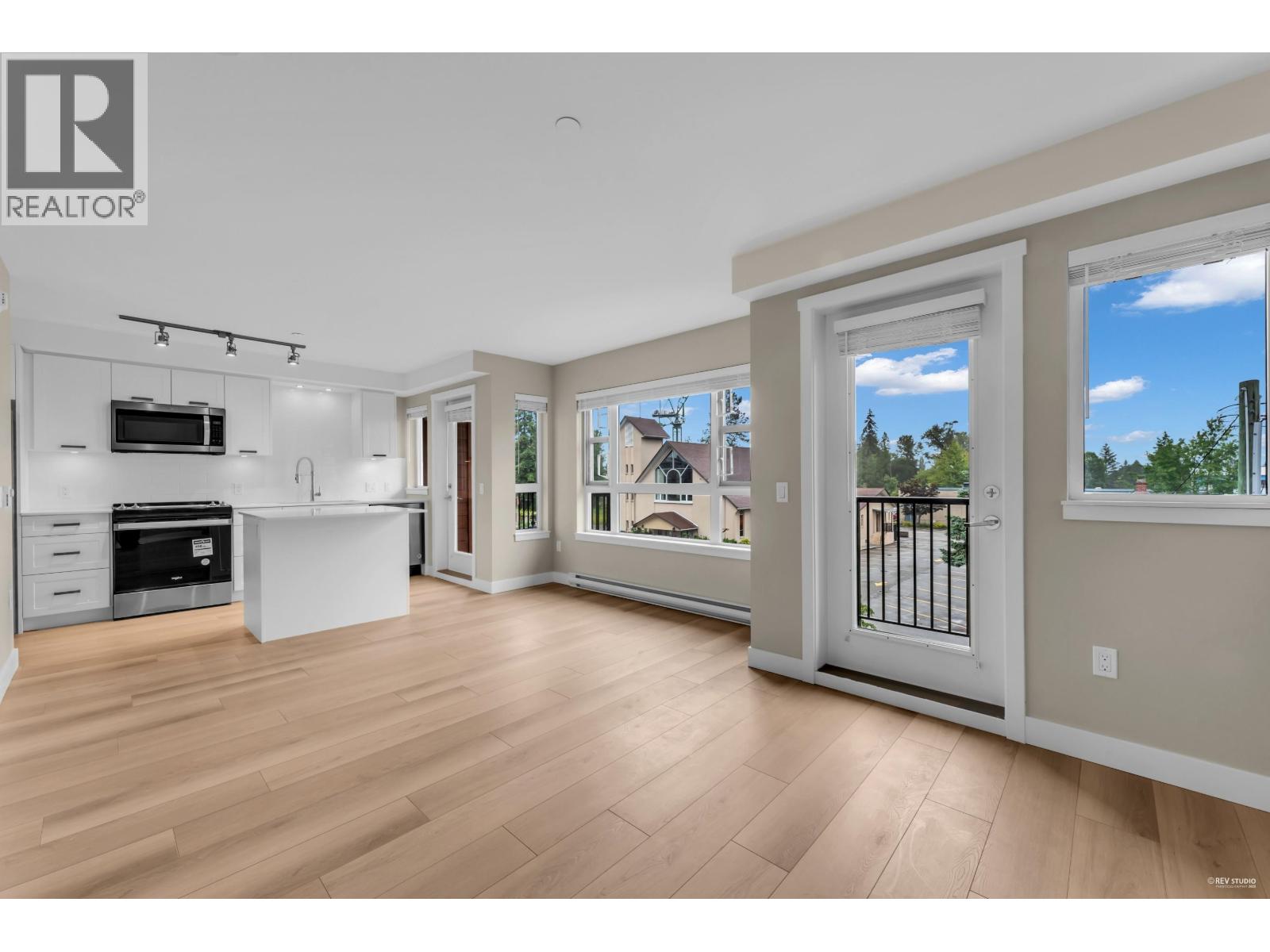 For sale: 319 22562 121 AVENUE, Maple Ridge, British Columbia V2X3Y8 ...