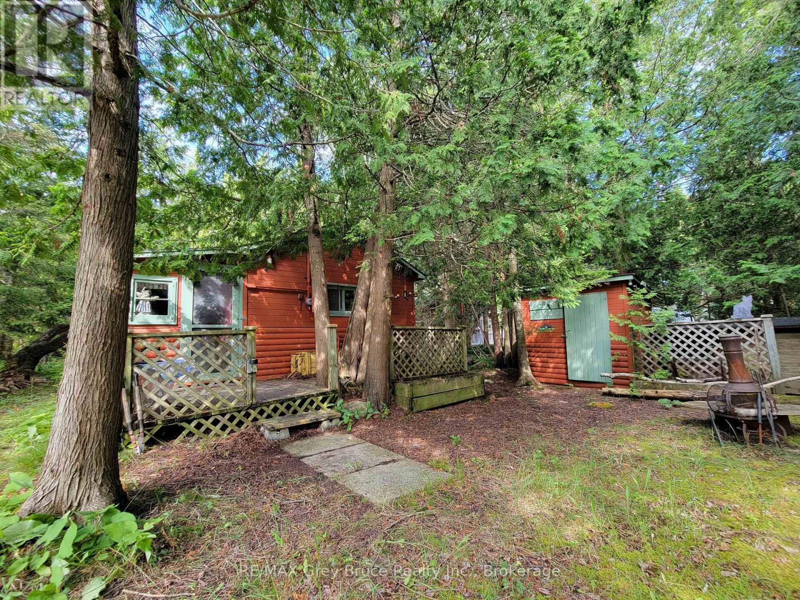 For sale: 25 PINE TREE HARBOUR ROAD, Northern Bruce Peninsula, Ontario N0H1Z0 - X12177730 ...