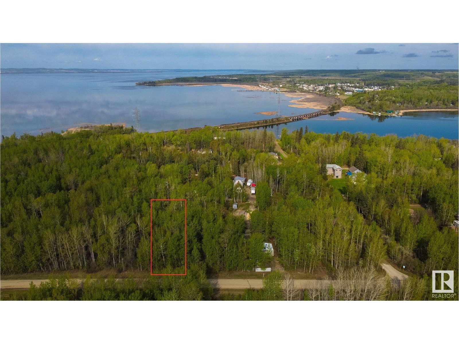 For sale: #304 53102 RGE ROAD 40, Rural Parkland County, Alberta T0E2K0 ...