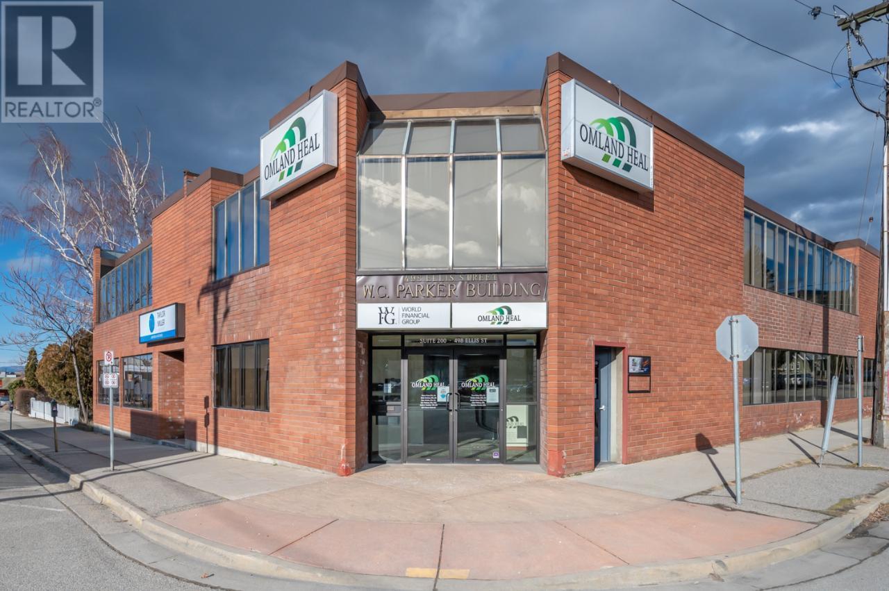 For lease: 498 Ellis Street Unit# 10-34, Penticton, British Columbia ...