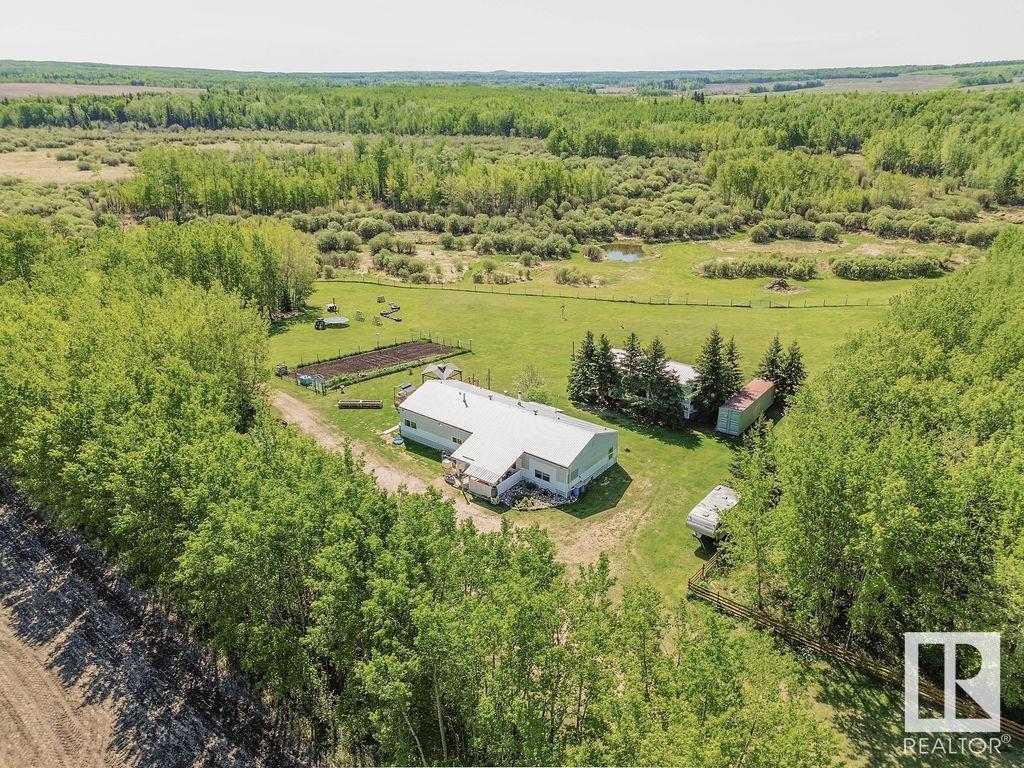 For sale: 58031 Range Road 21, Rural Barrhead County, Alberta T0G0H0 ...