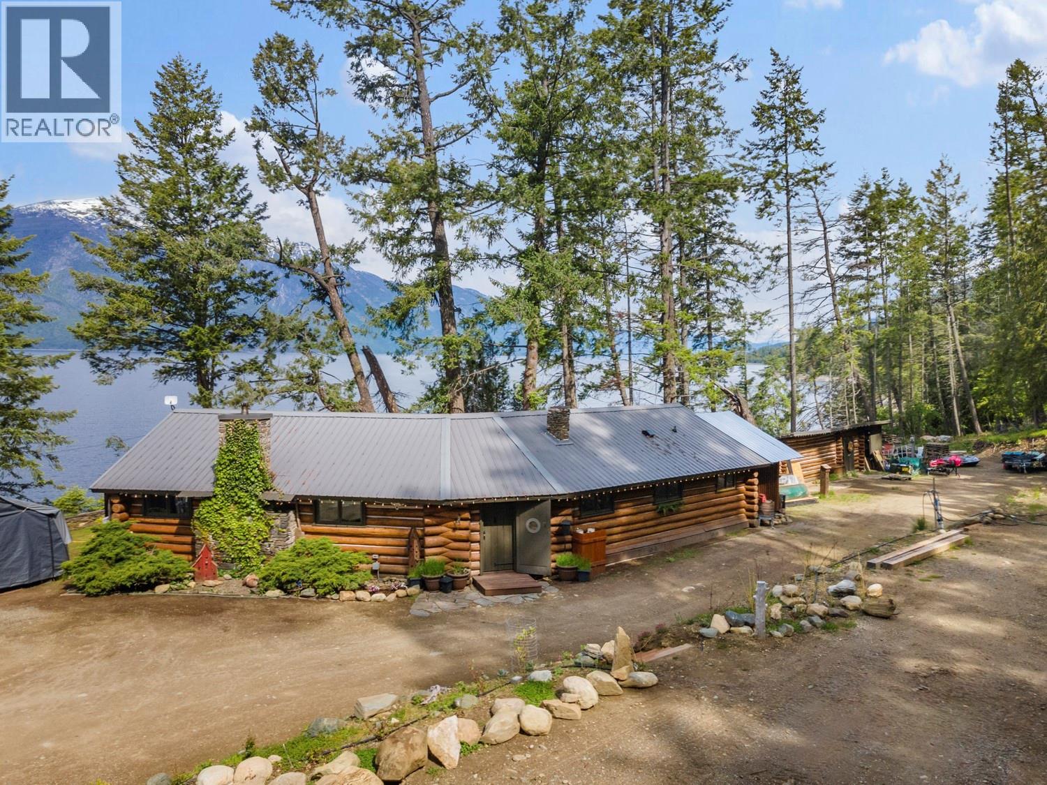 For sale: 11899 3A Highway, Destiny Bay, British Columbia V0B1A3 ...