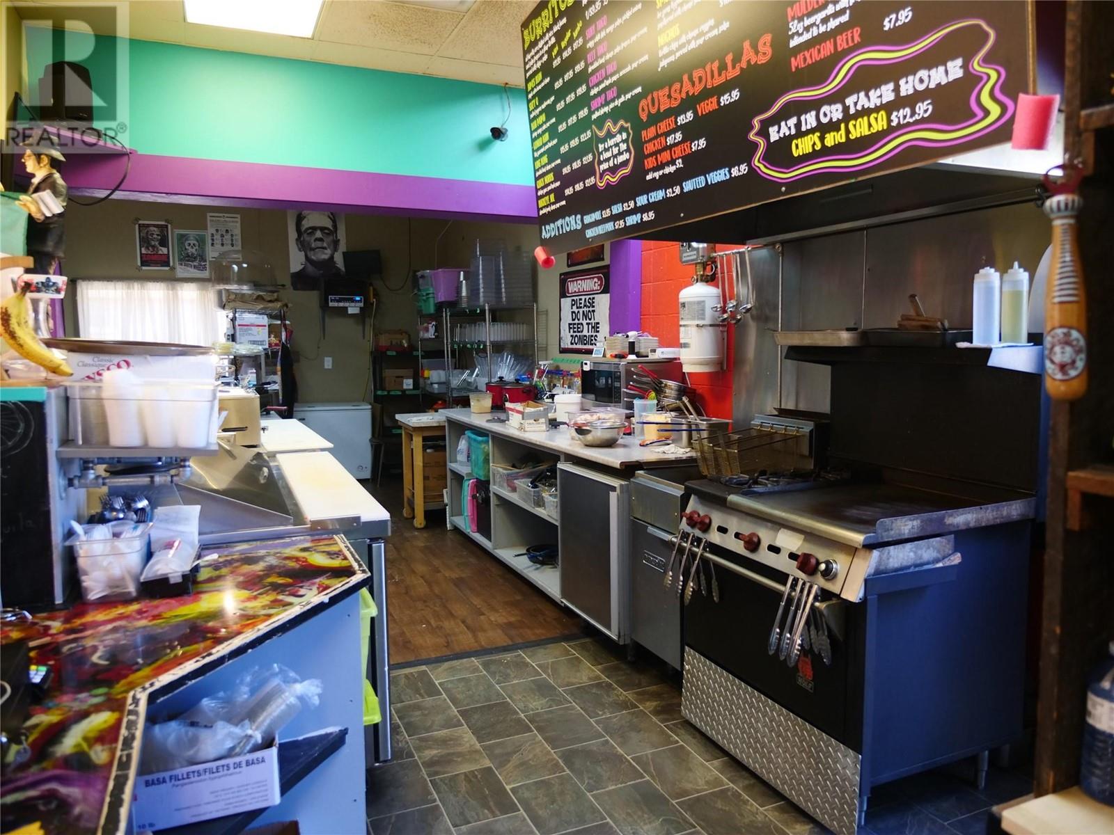 For sale: 4951 93 Highway, Radium Hot Springs, British Columbia V0A1M0 ...