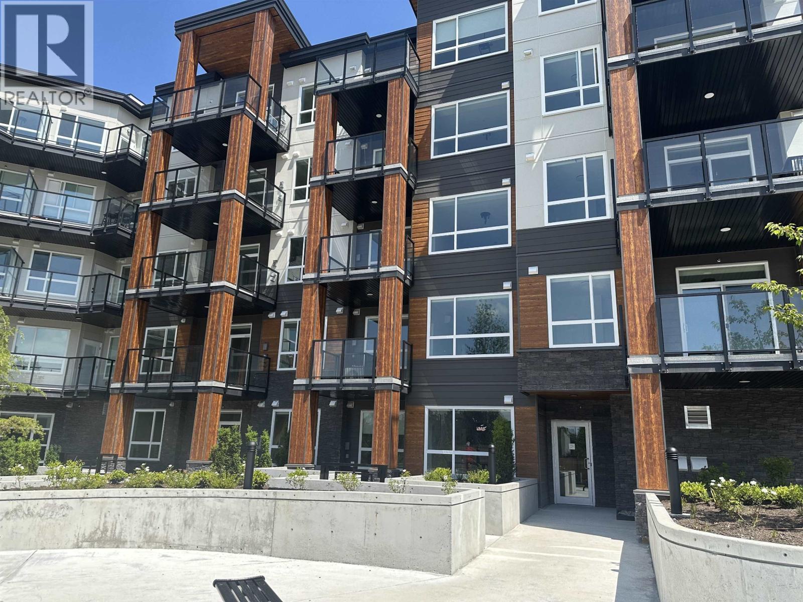 For sale: 104 12109 223 STREET, Maple Ridge, British Columbia V2X3I2 ...