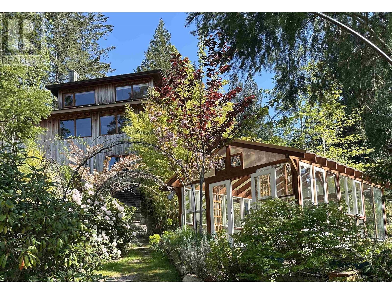 For sale: 4509 POLLOCK ROAD, Madeira Park, British Columbia V0N2H1 ...