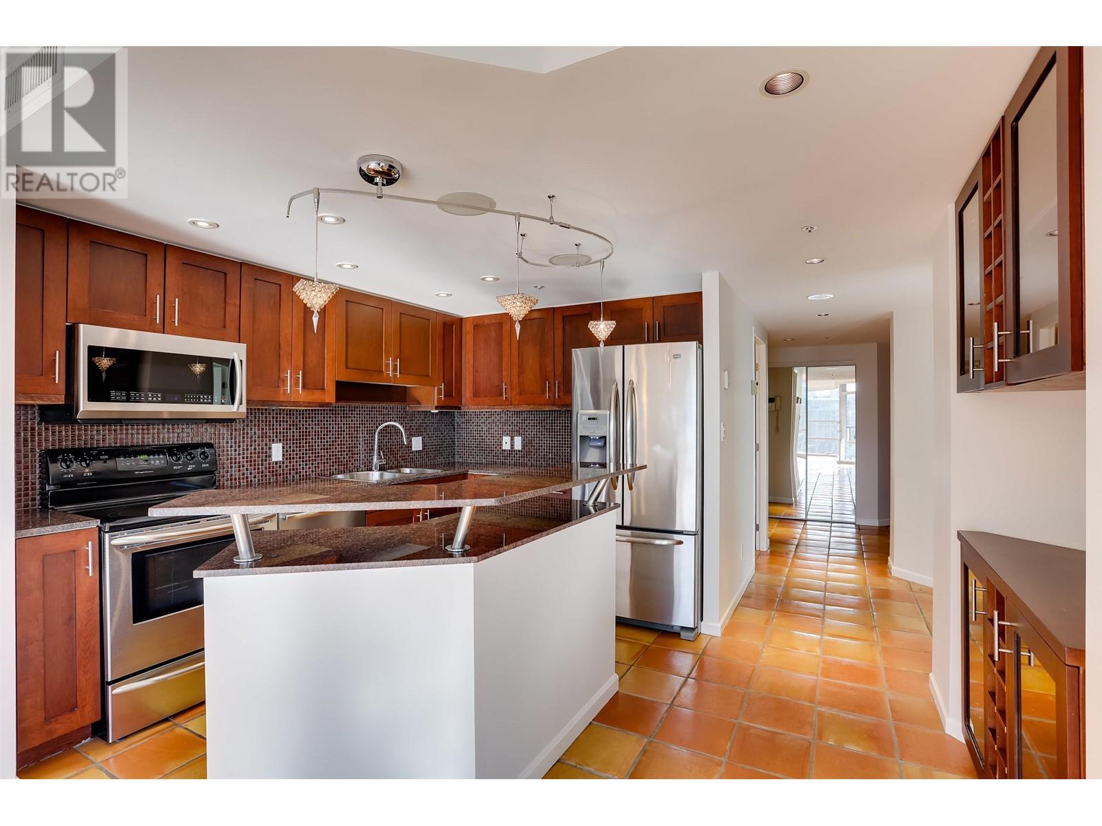 For sale: 2307 1050 BURRARD STREET, Vancouver, British Columbia V6Z2S3 ...