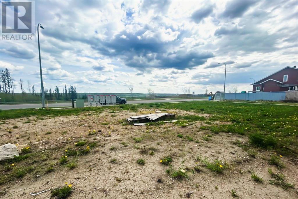 For sale: 105 Shalestone Way, Fort McMurray, Alberta T9K0T7 - A2222338 ...