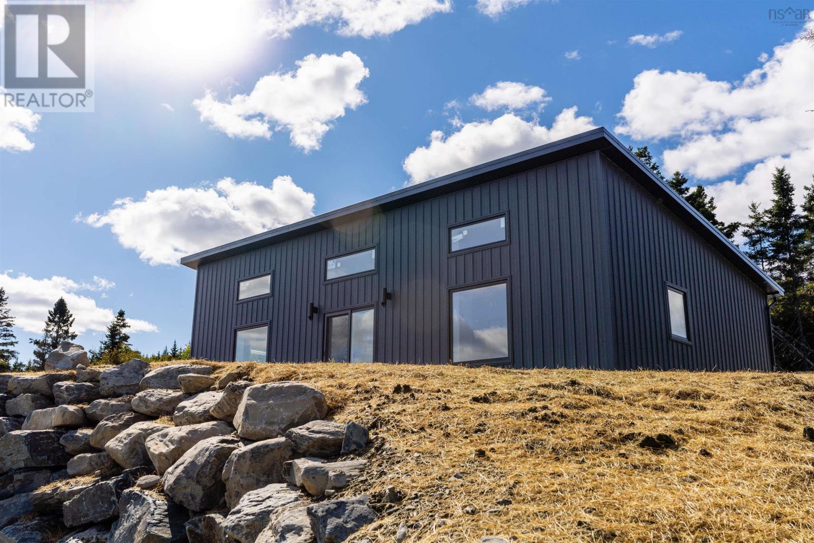 For sale: 659 West Liscomb Point Road, Liscomb, Nova Scotia B0A2J0 ...