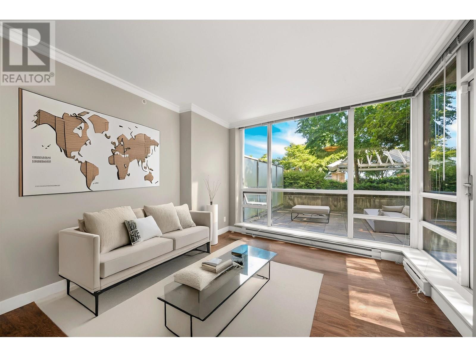 For sale: 501 2968 GLEN DRIVE, Coquitlam, British Columbia V3B0C4 ...