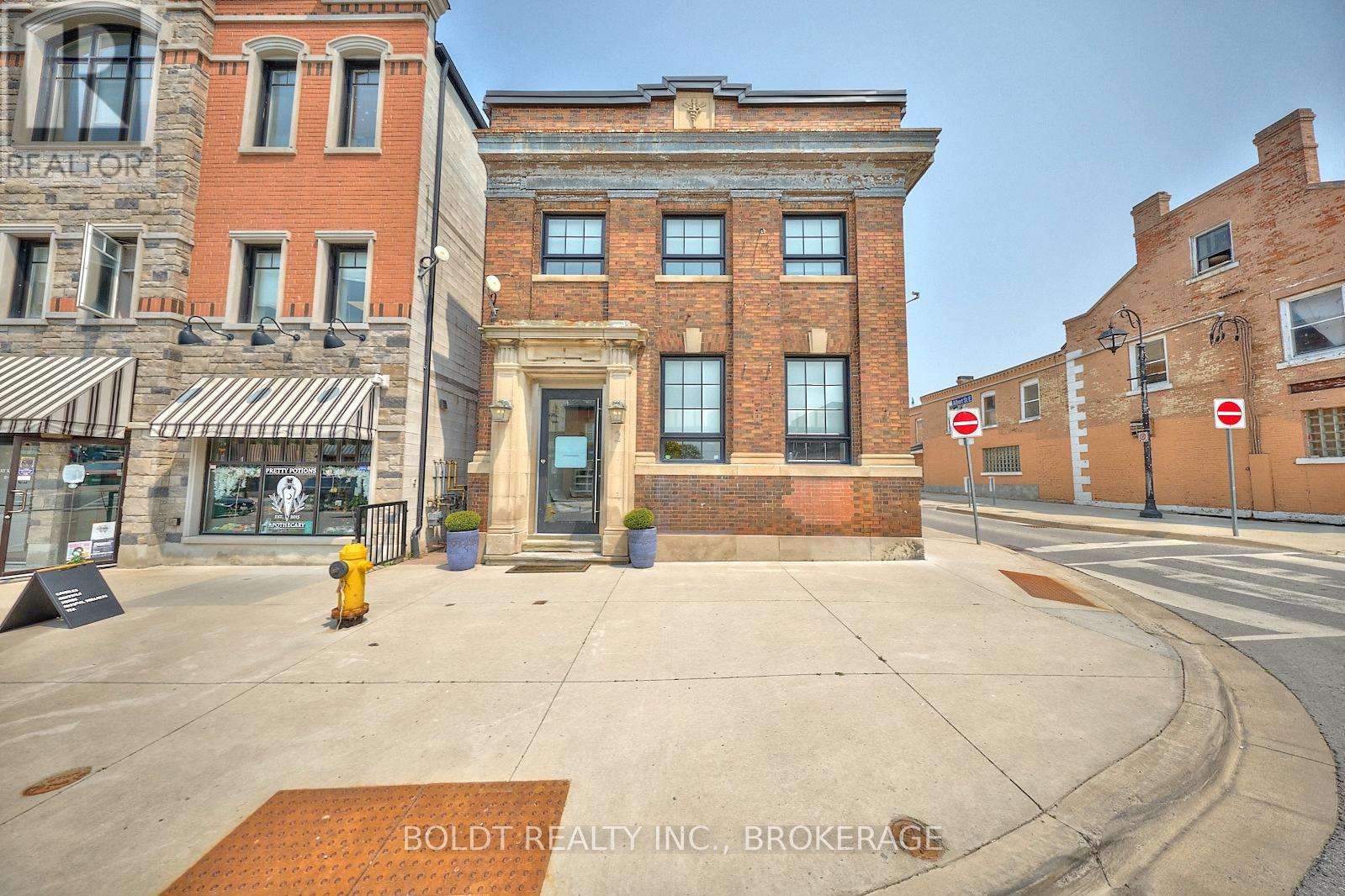 For rent: 2 FRONT STREET N, Thorold (Thorold Downtown), Ontario L2V1X4 ...