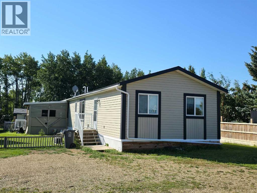 For sale: 5533 and 5531 51 Street, Berwyn, Alberta T0H0E0 - A2230026 ...