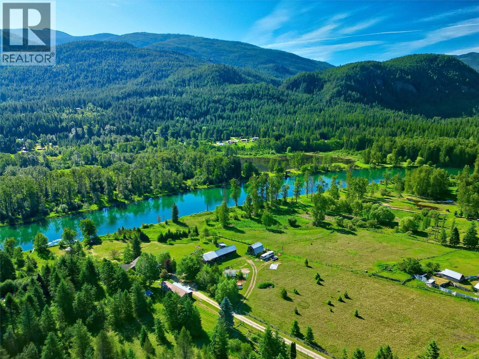 For sale: 6702 APPLEDALE LOWER Road, Winlaw, British Columbia V0G2J0 ...