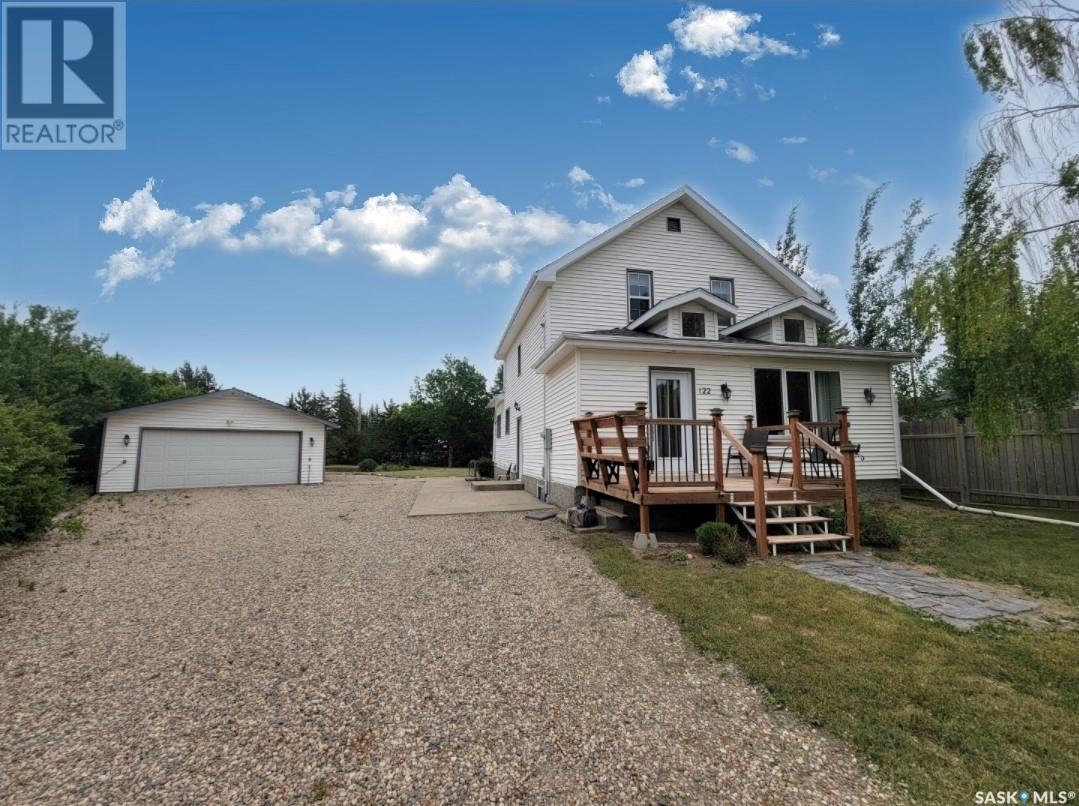 For sale: 122 4th AVENUE E, Neilburg, Saskatchewan S0M2C0 - SK009381 ...