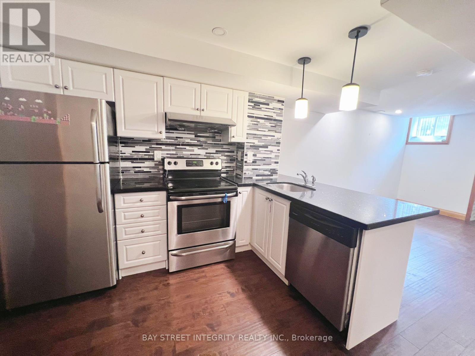 For rent: BSMT-220 SIXTEEN MILE DRIVE, Oakville (OA Rural Oakville ...