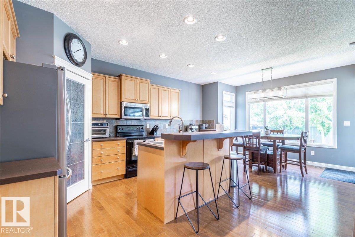 For sale: 313 SOUTHWICK BV, Leduc, Alberta T9E0E8 - E4438772 | REALTOR.ca