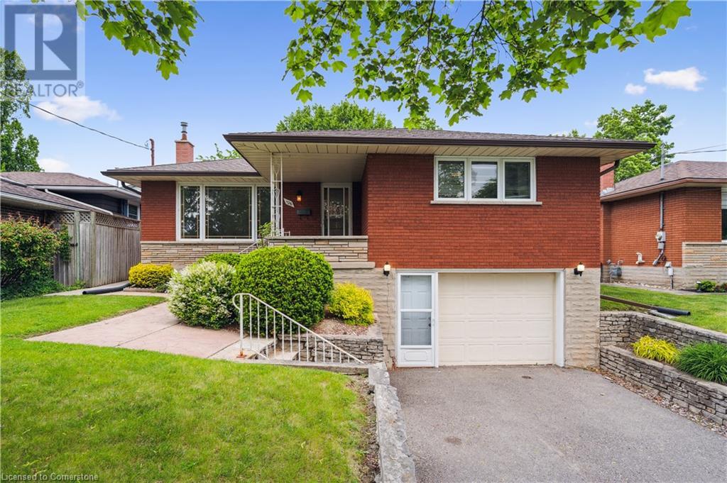 For sale: 126 ELKINGTON Drive, Kitchener, Ontario N2B1S3 - 40738494 ...