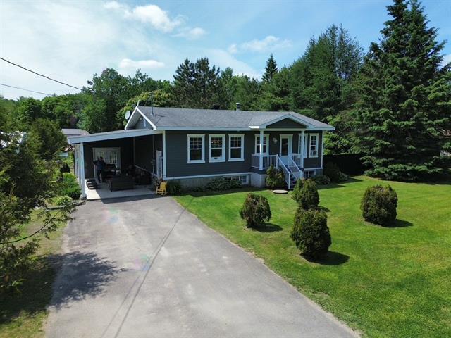 For sale: 1725 Route du Nord, Brownsburg-Chatham, Quebec J8G1E2 ...