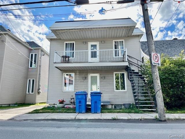 À vendre : 628-630 Rue St-Isidore, Saint-Lin/Laurentides, Québec J5M2V2 ...