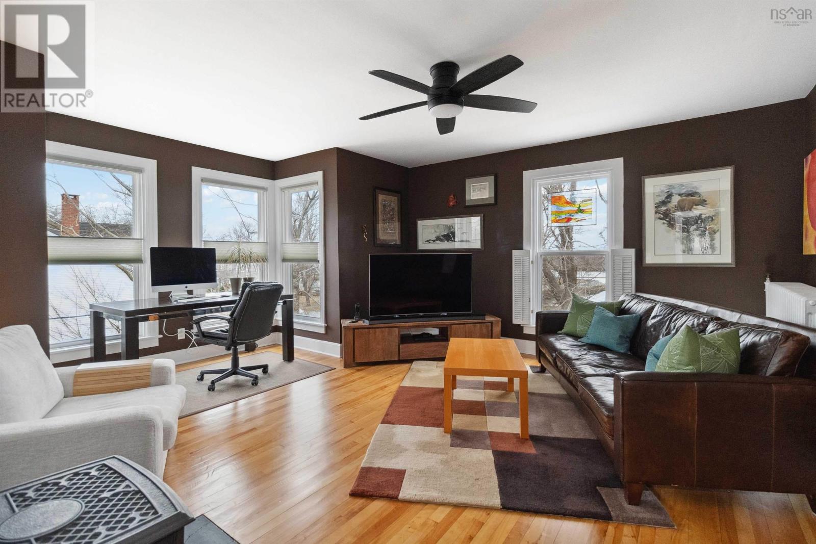 For sale: 31 Main Street, Liverpool, Nova Scotia B0T1K0 - 202506613 ...