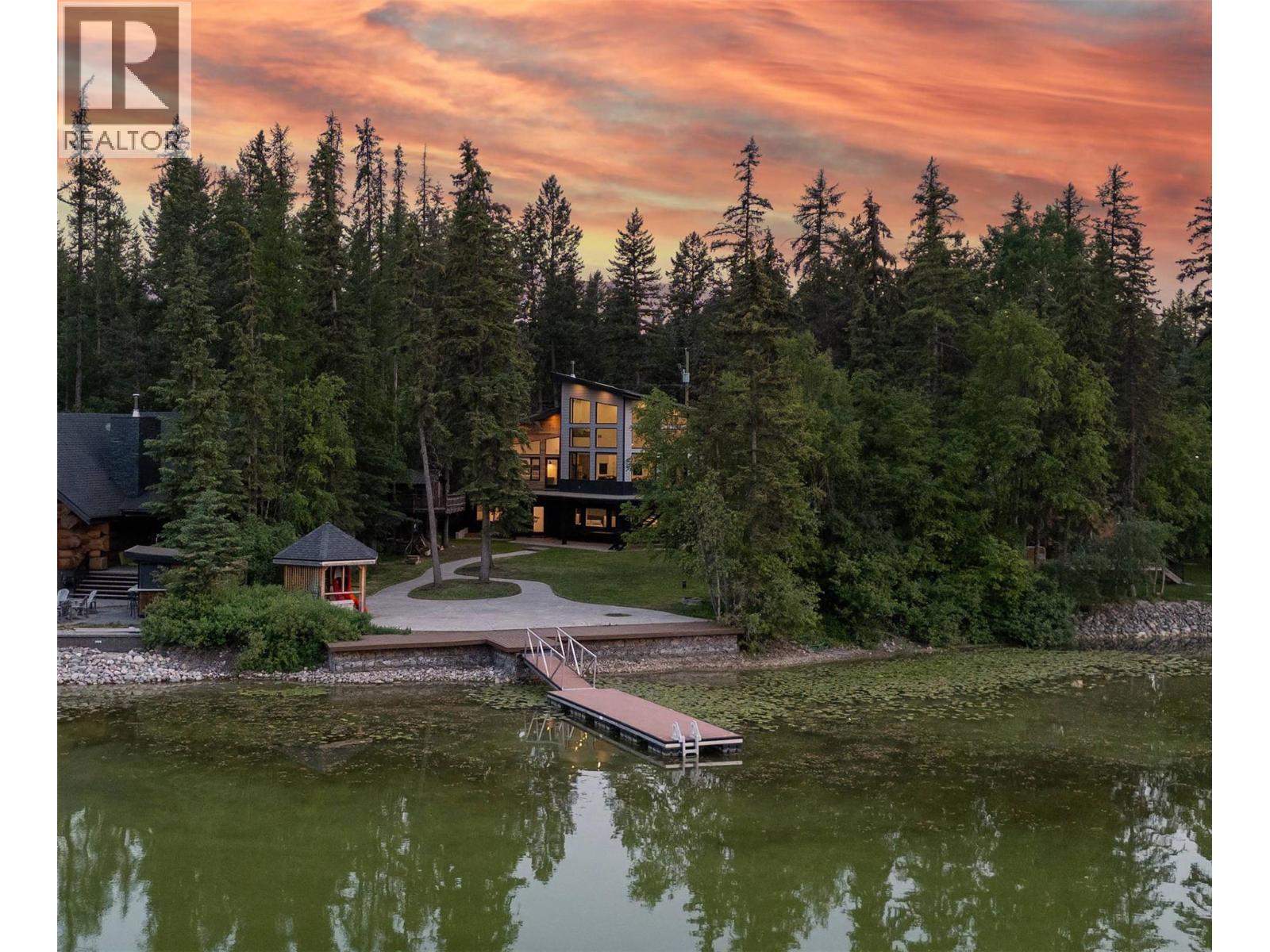 For sale: 6392 Tie Lake Road, Jaffray, British Columbia V0B1T0 ...