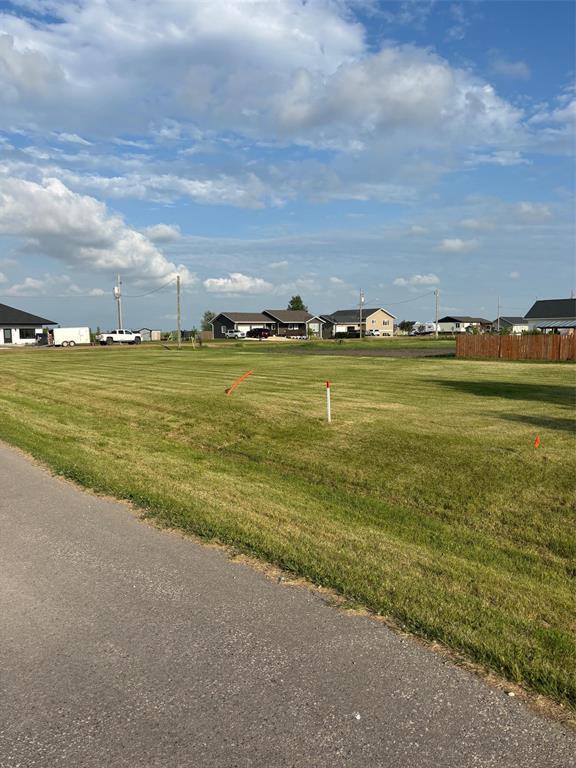 For sale: 91 AJ Thiessen Street, Rosenfeld, Manitoba R0G1X0 - 202515436 ...