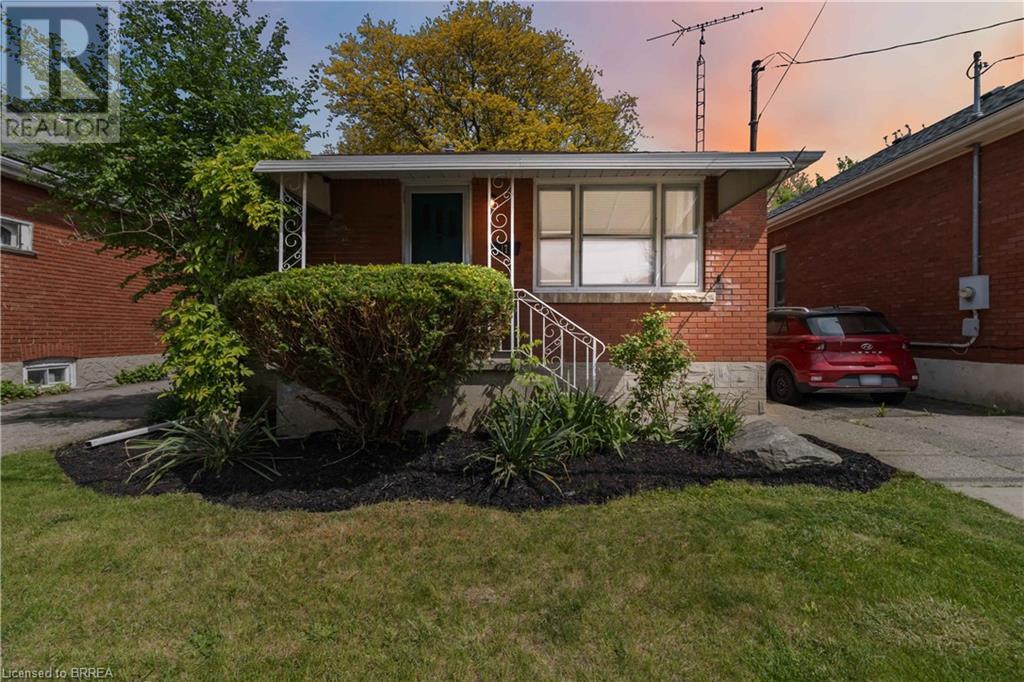 À vendre : 17 SALISBURY Avenue, Brantford, Ontario N3S1M6 - 40742333 ...