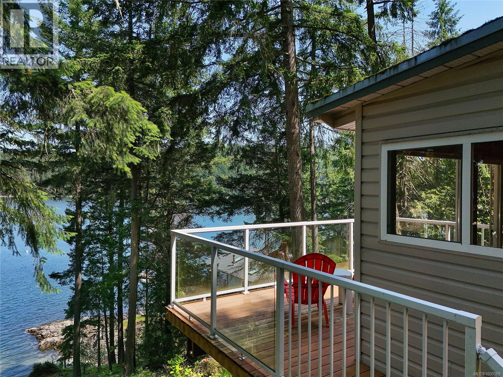 For sale: 177 Mariners Way, Mayne Island, British Columbia V0N2J2 ...