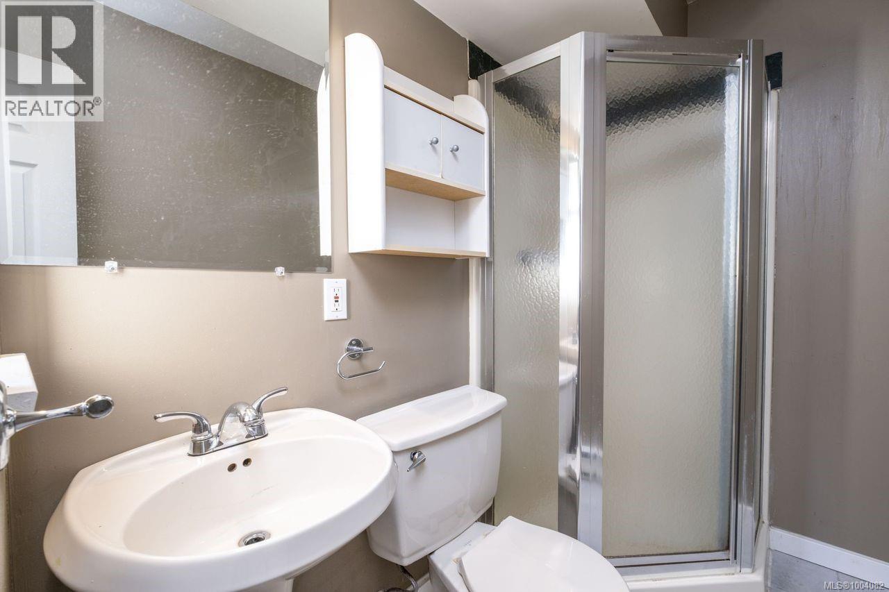 For sale: 1526 Stag Rd, Campbell River, British Columbia V9W6E4 ...