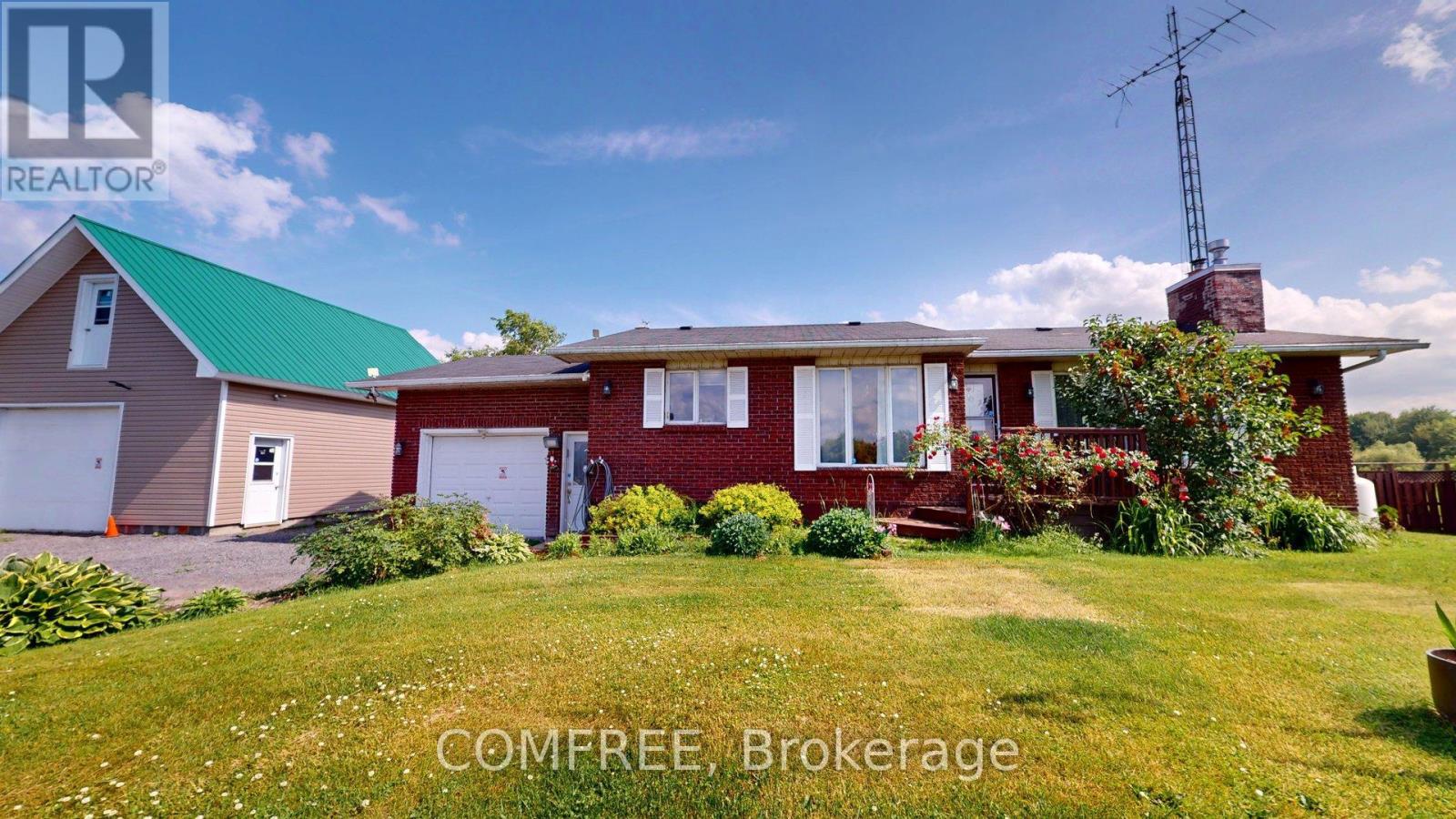 For sale: 2196 CONCESSION 3 ROAD, Alfred and Plantagenet, Ontario ...