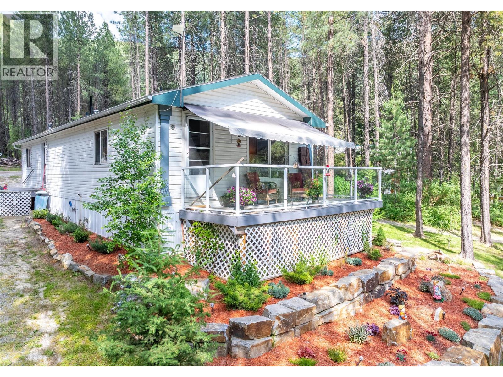 For sale: 6996 95 Highway, Kingsgate, British Columbia V0B1V1 ...