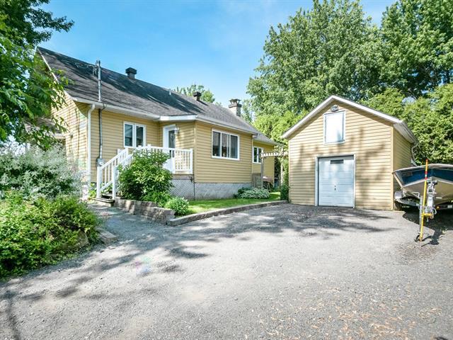 For sale: 4429 Ch. des Outardes, Saint-Placide, Quebec J0V2B0 ...