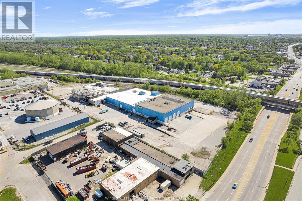 For lease: 1153 TECUMSEH ROAD West, Windsor, Ontario N8X1H7 - 25015730 ...