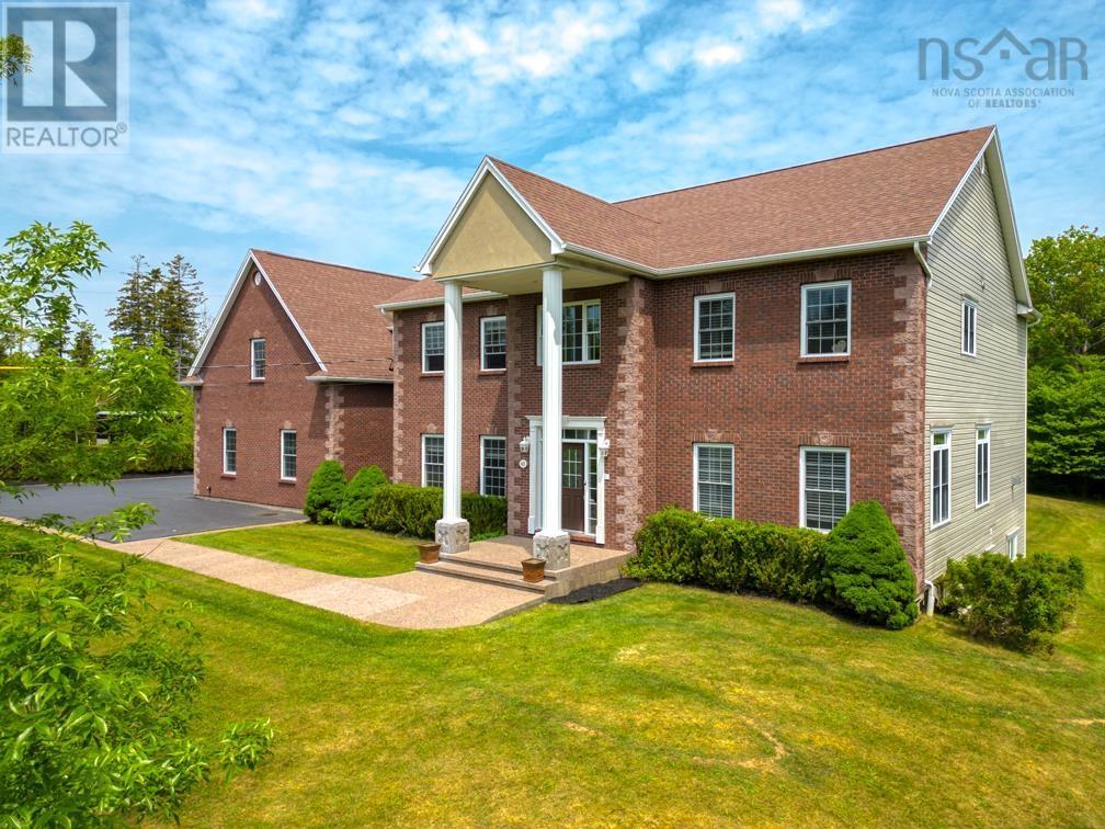 For sale: 42 Vrege Court, Hammonds Plains, Nova Scotia B4B1K2 ...