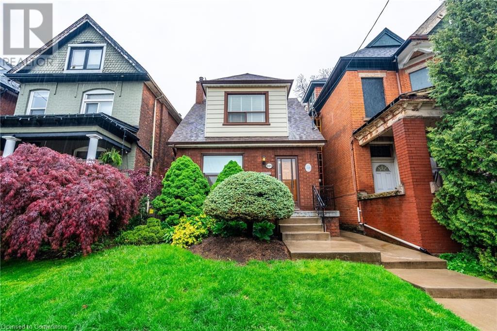 À vendre : 204 EMERALD Street, Hamilton, Ontario L8L5K8 - 40733197 ...
