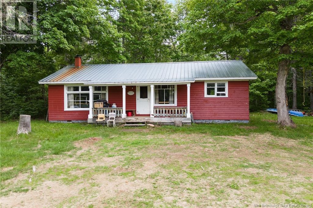 For sale: 1 Norrad Road, Bloomfield Ridge, New Brunswick E6A1W6 ...